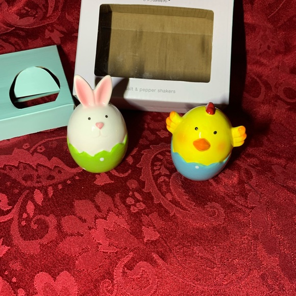 finch + robin | Dining | Finch Robin Easter Bunny And Baby Chick Salt ...